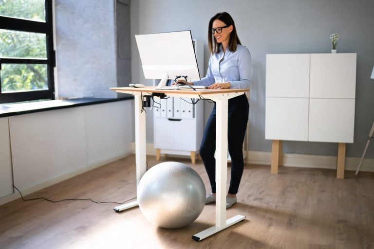 The Ultimate Guide To Standing Desk Ergonomics For Monitor, Laptop, And ...